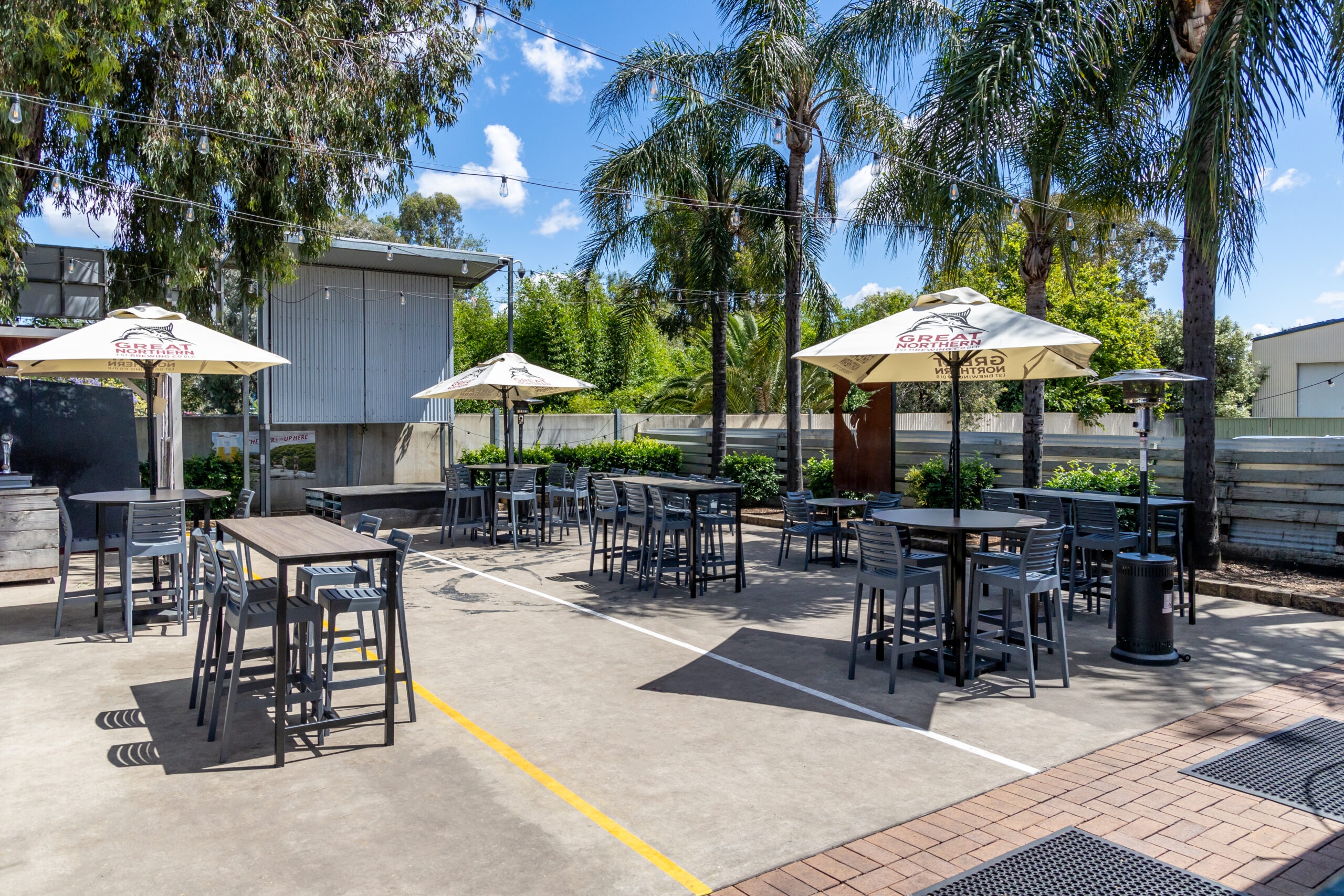 Beer Garden & Back Deck | The Criterion Hotel Dalby