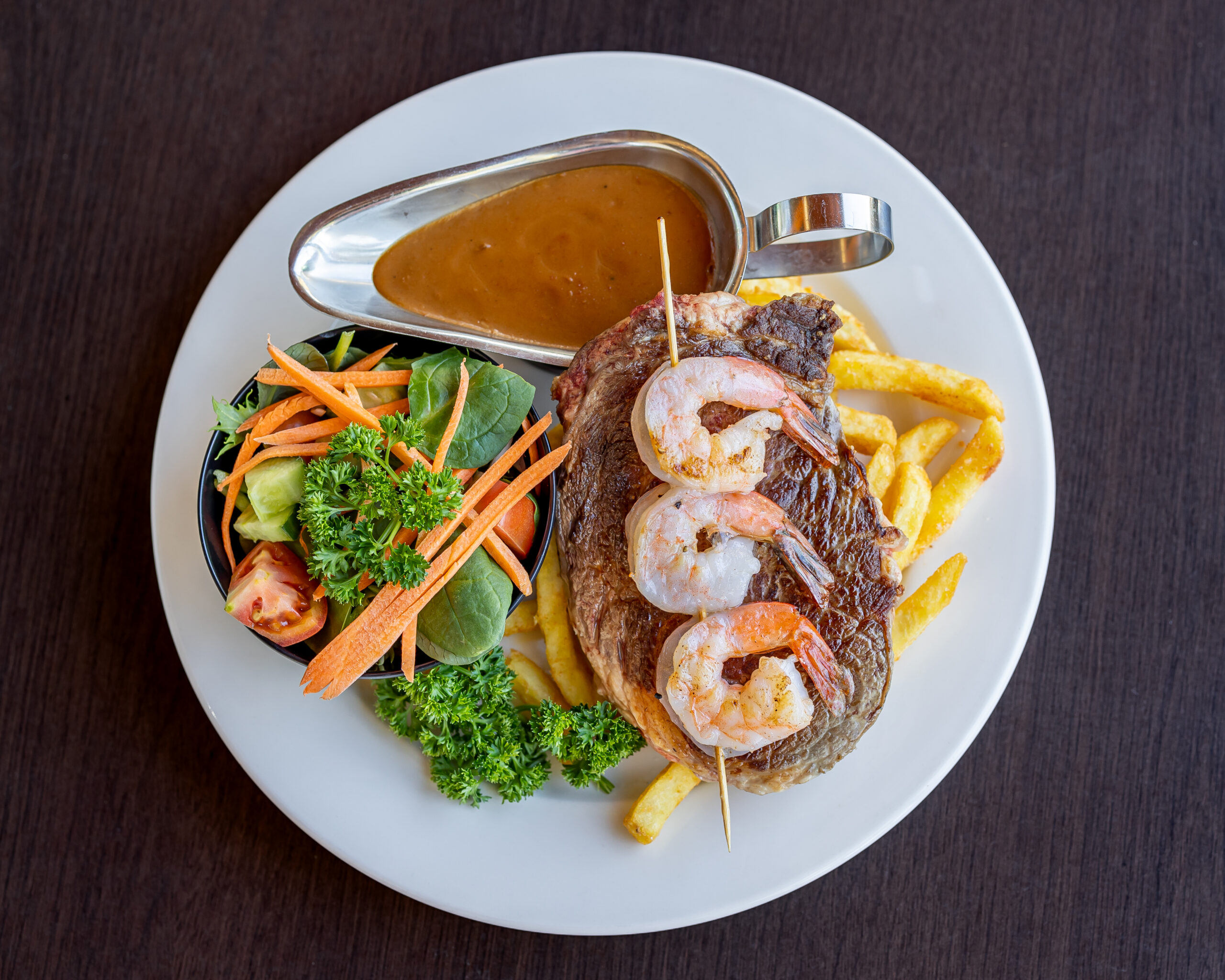 Authentic Pub Food & Bar Drinks Dalby | The Criterion Hotel Dalby